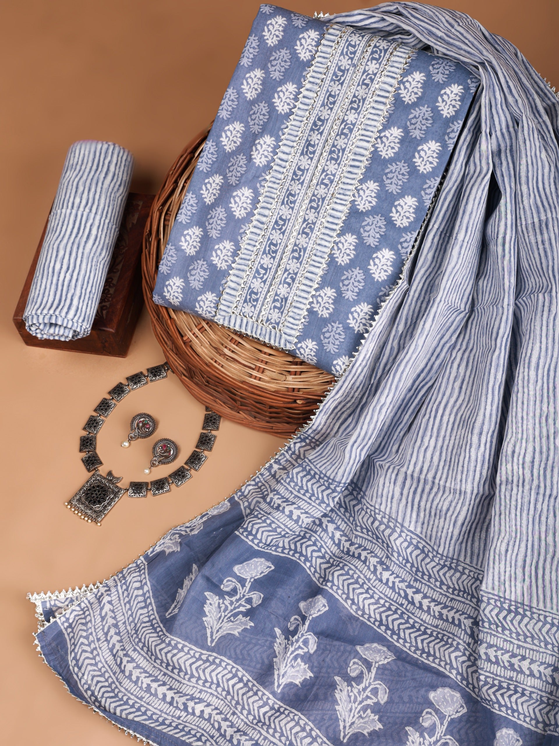 Buy Simple Gota Patti Suit | Designer Gota Patti Suit Online – thecotlin